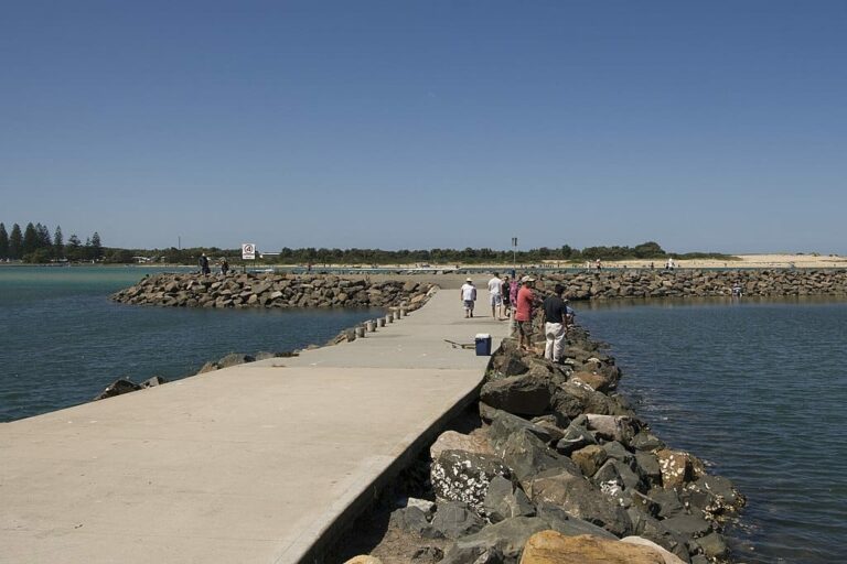 6 Best Breakwall Fishing Tips To Help You Catch More Fish