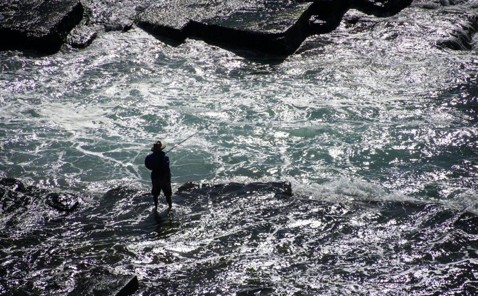 Rock Fishing Tips & Essentials | #1 Comprehensive Guide 2023